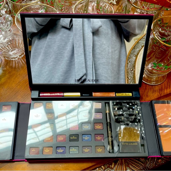 Estee Lauder | Makeup | New Estee Lauder Essential Makeup Kit Luxe ...